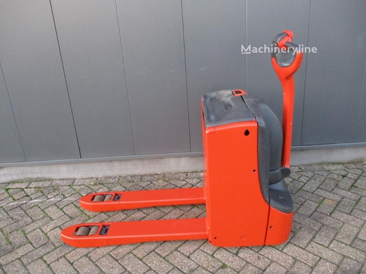 Linde T16 električni paletar