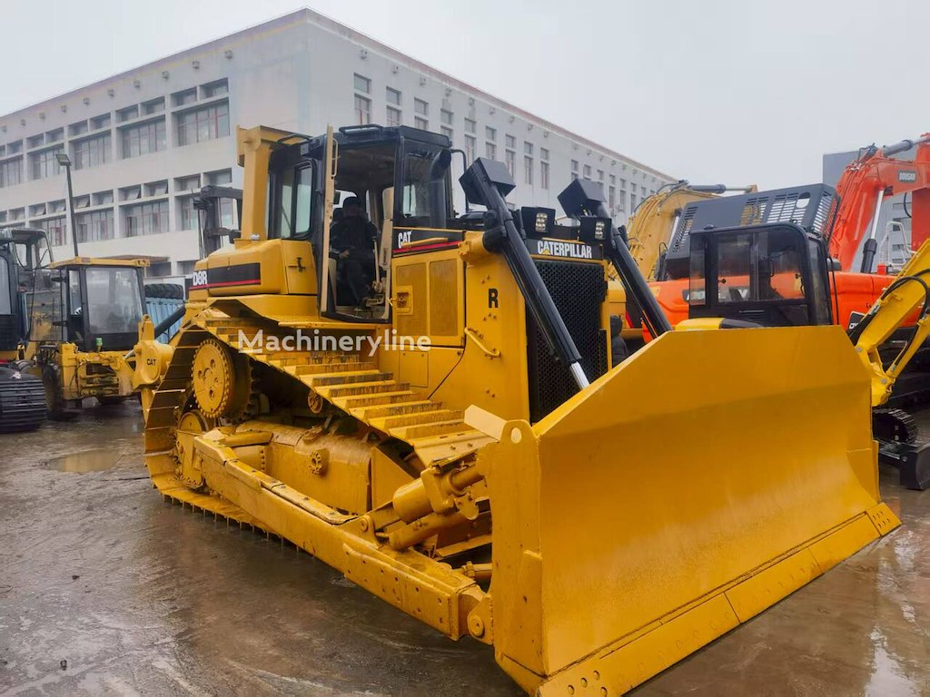 Caterpillar D8R buldožer