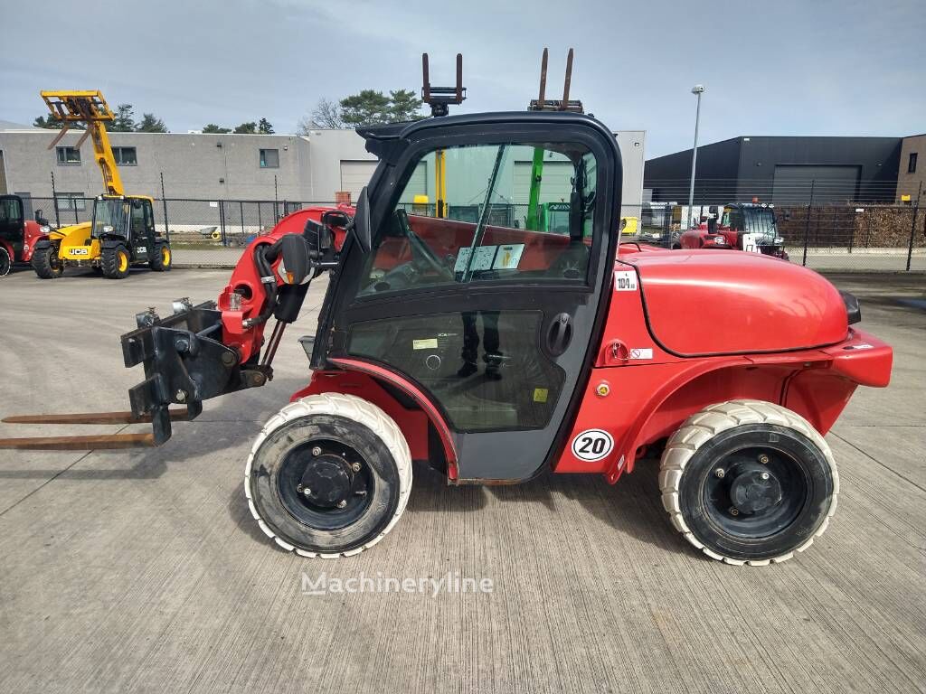 JCB 520-40 4WS (117) teleskopski utovarivač