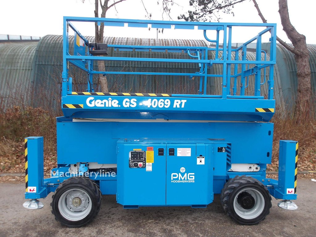 Prodaje se Genie GS-4069RT makazastu platformu na aukciji