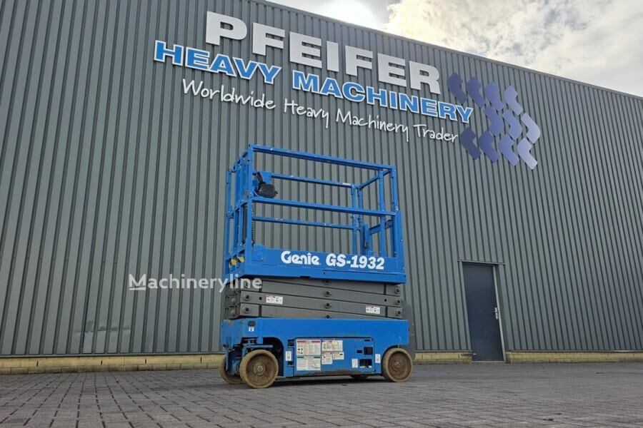 Genie GS1932 Electric, Working Height 7.8 m, 227kg Capac makazasta platforma