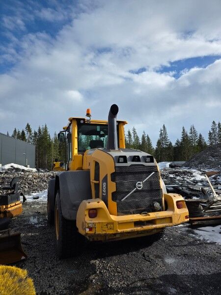 Volvo L60G *BUCKET *3rd+4th Function *New tires *Approved prednji utovarivač