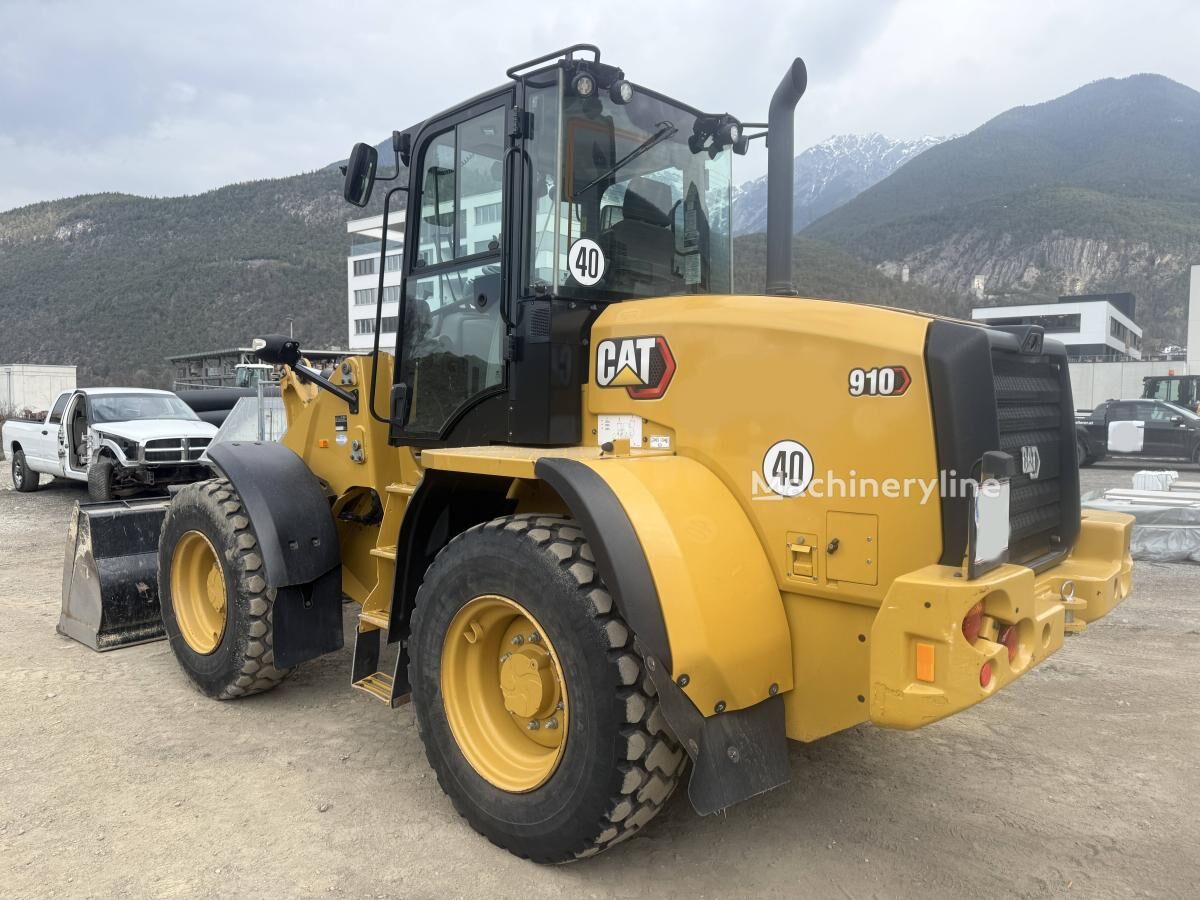 Caterpillar 910 prednji utovarivač