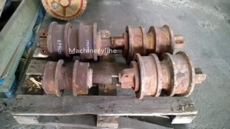Rola rulare Caterpillar D9G/D9H second hand pe paletă donja rolna za građevinske mašine