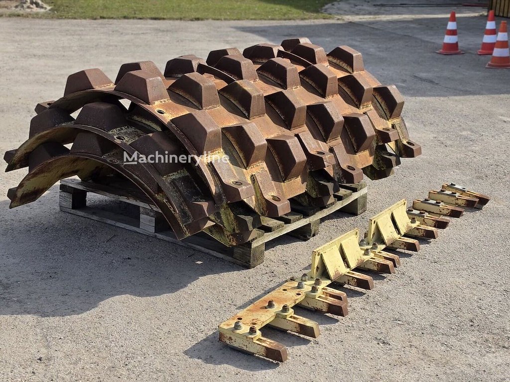 Piedi di montone vešanje - drugi rezervni deo za BOMAG BW174 valjka