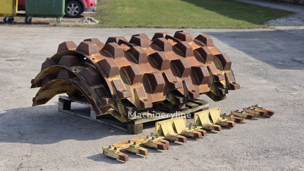 Padfoot shell kit for 7t roller BOMAG 1670mm za kompaktora