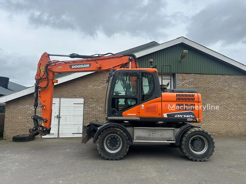 Doosan DX140W-5 bager točkaš