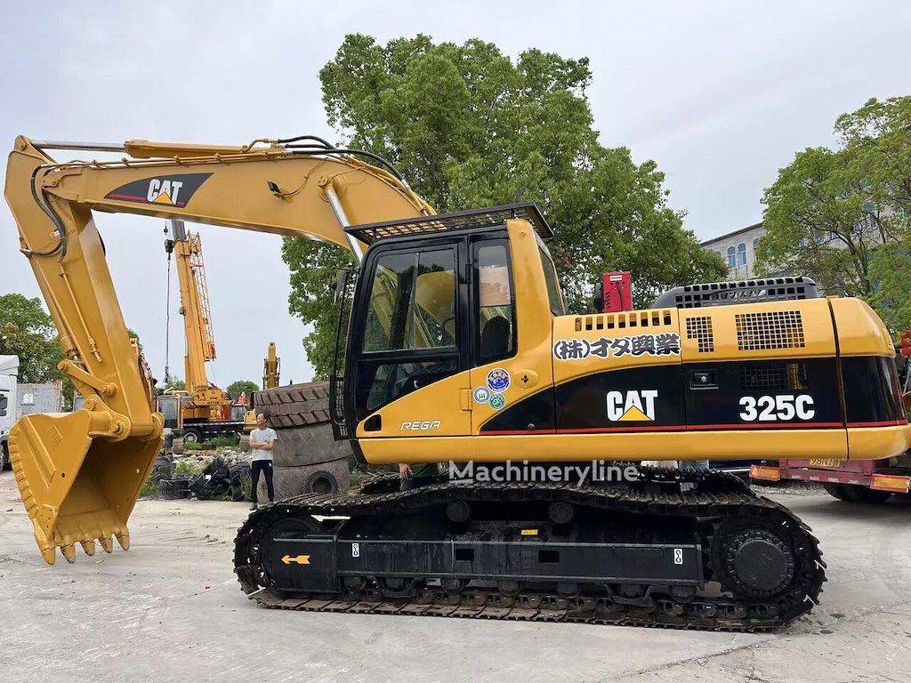 Caterpillar 325C bager guseničar