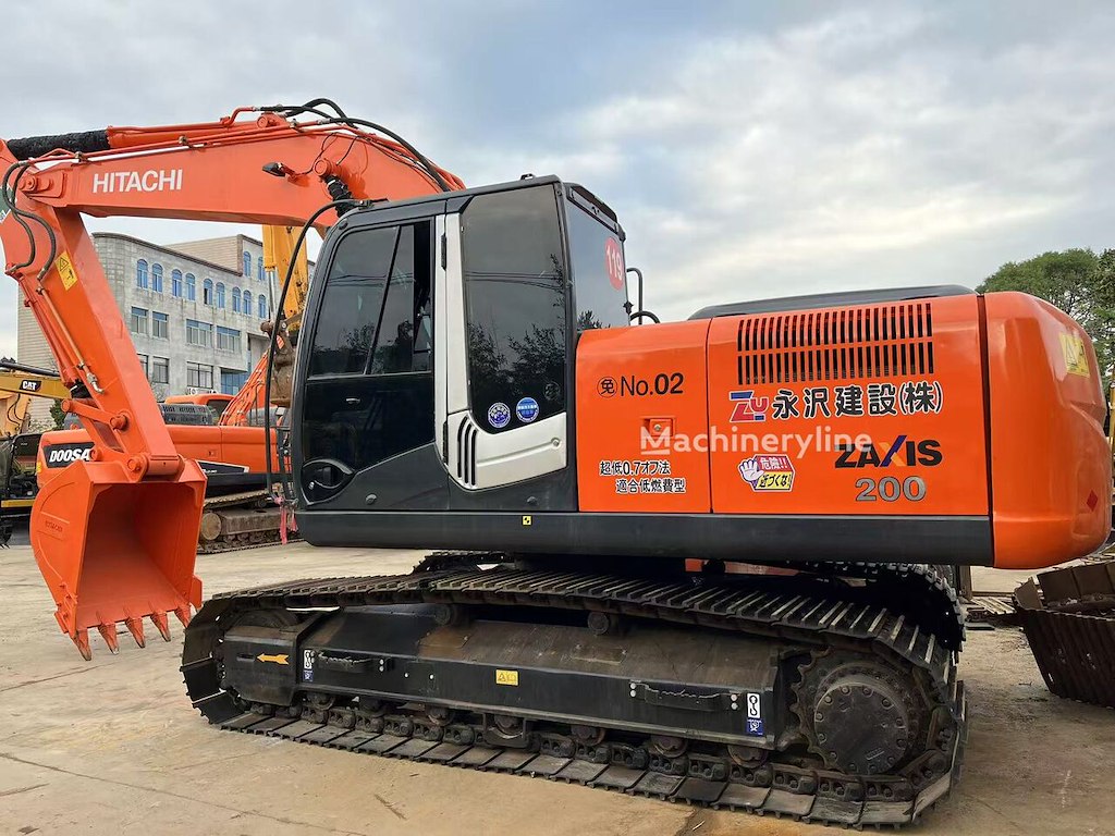 Hitachi ZX200 bager guseničar
