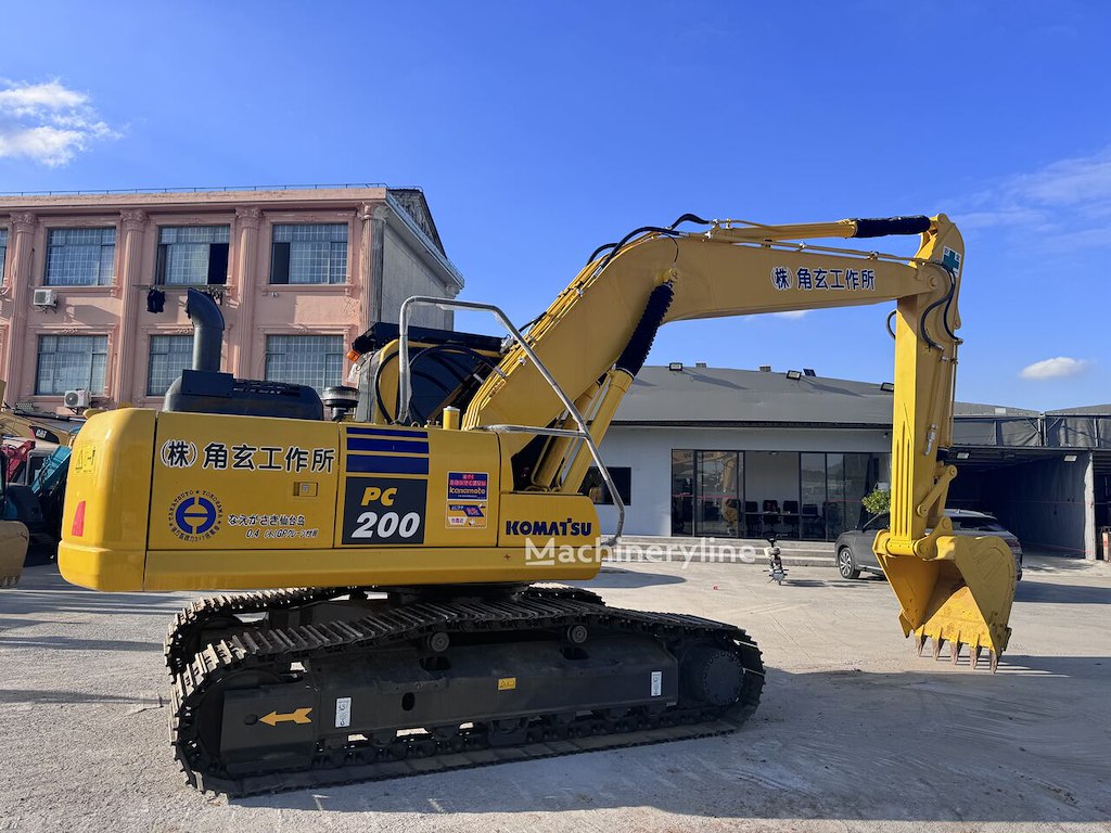 Komatsu PC210 bager guseničar