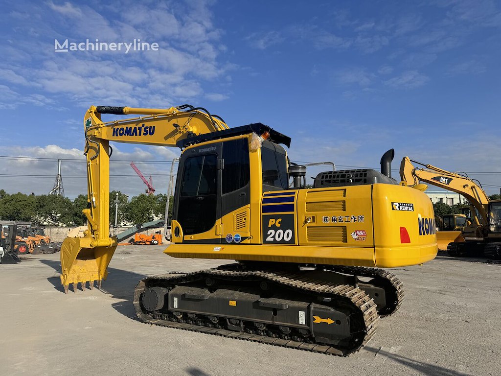 Komatsu PC210 bager guseničar