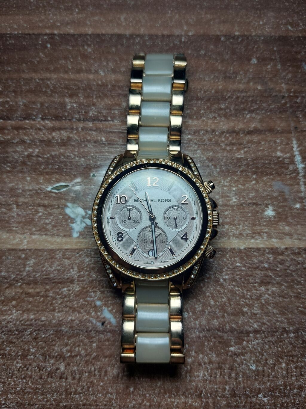Michael Kors ženski ručni sat, model MK-5943. - Kućište u zlatnoj