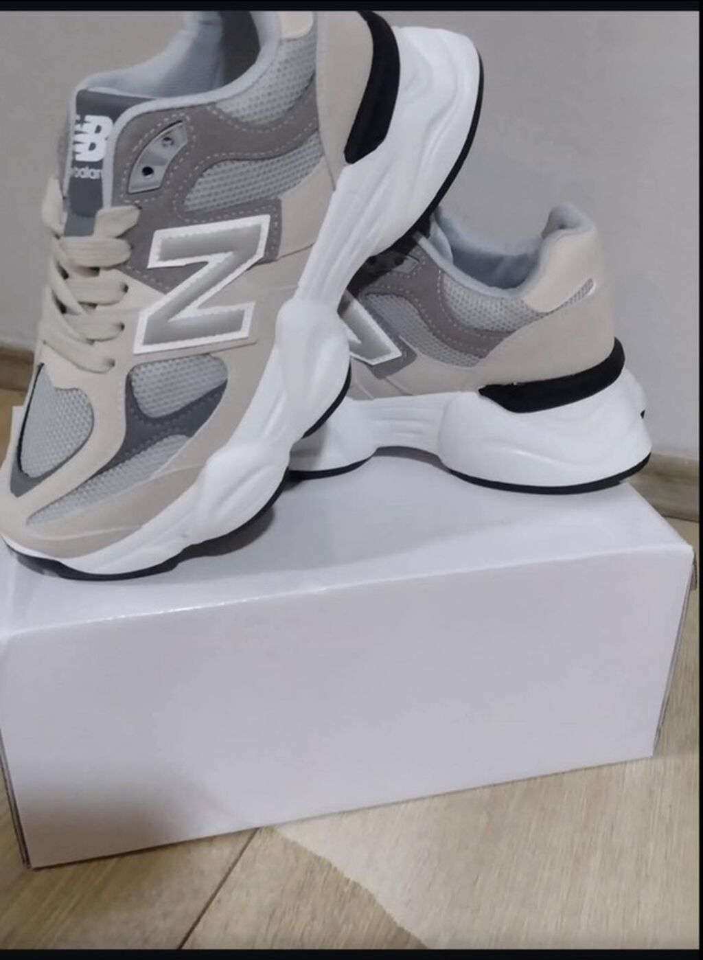 New Balance patike – sivo/bež kolor šema - Model sa velikim “N”