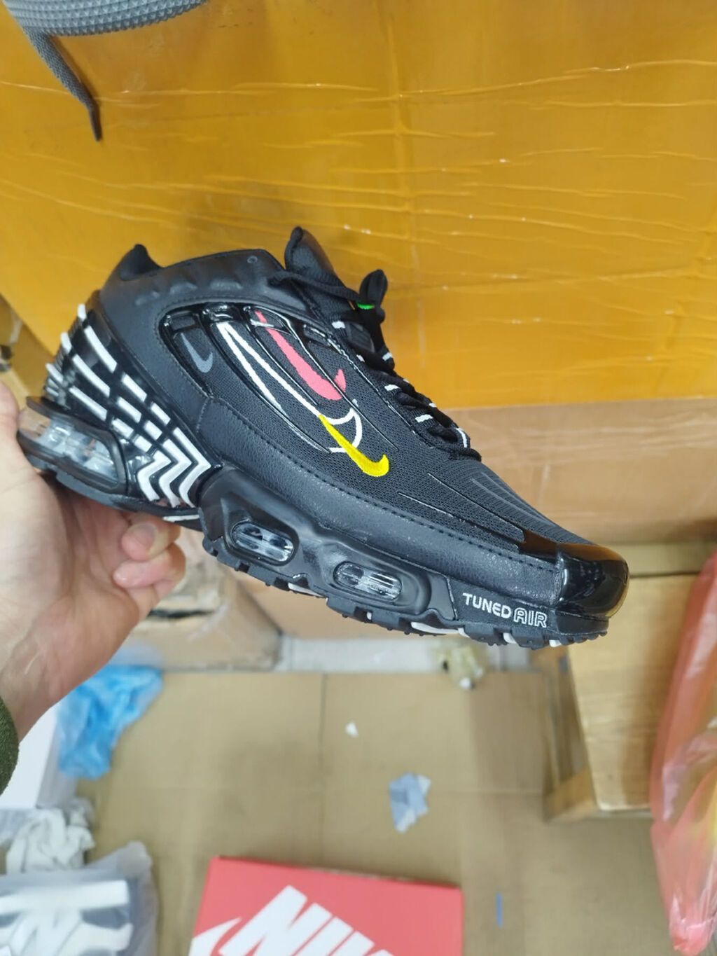 Nike air max tn tuned swoch patike crne A klasa NOVO Novo Brojevi 41