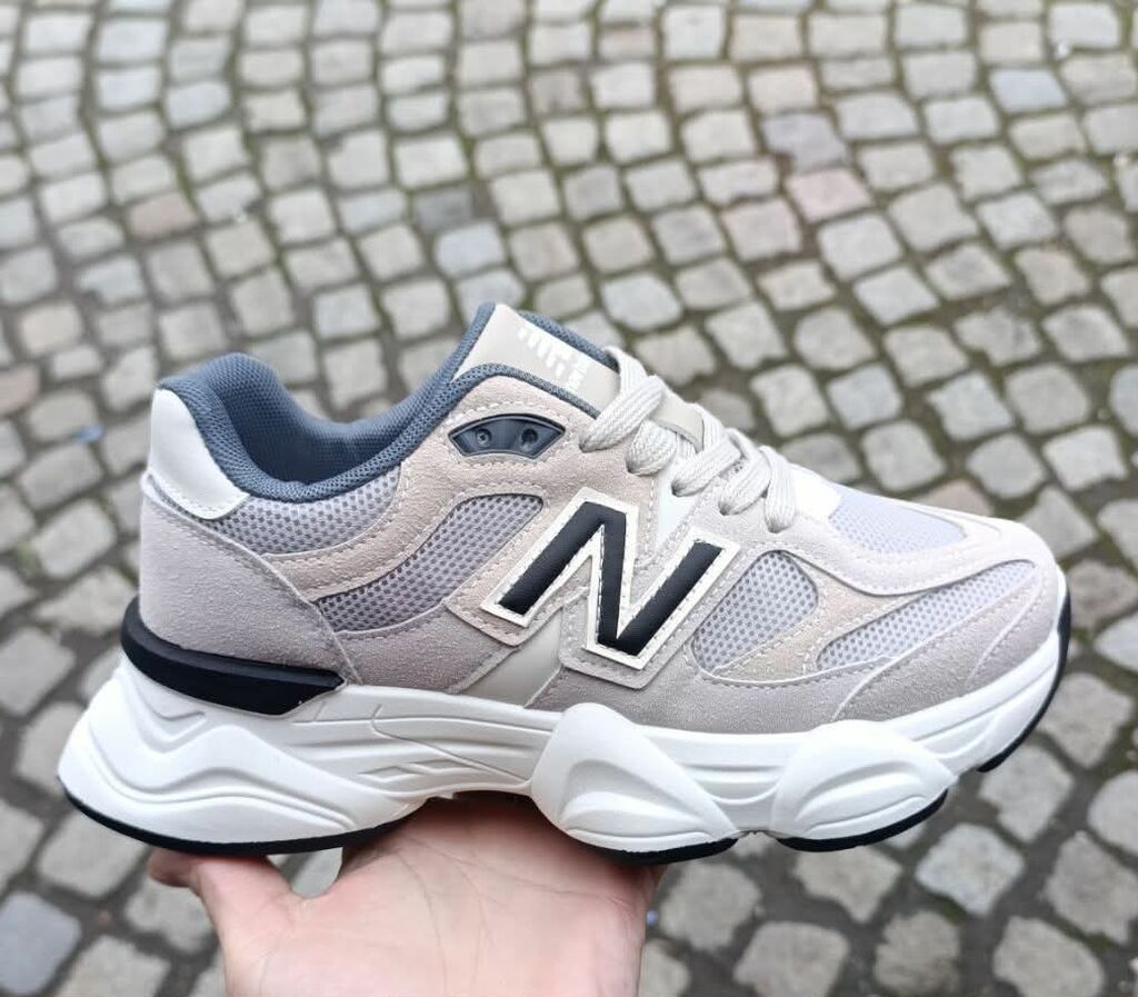 New Balance patike – chunky silueta za svakodnevno nošenje - Model