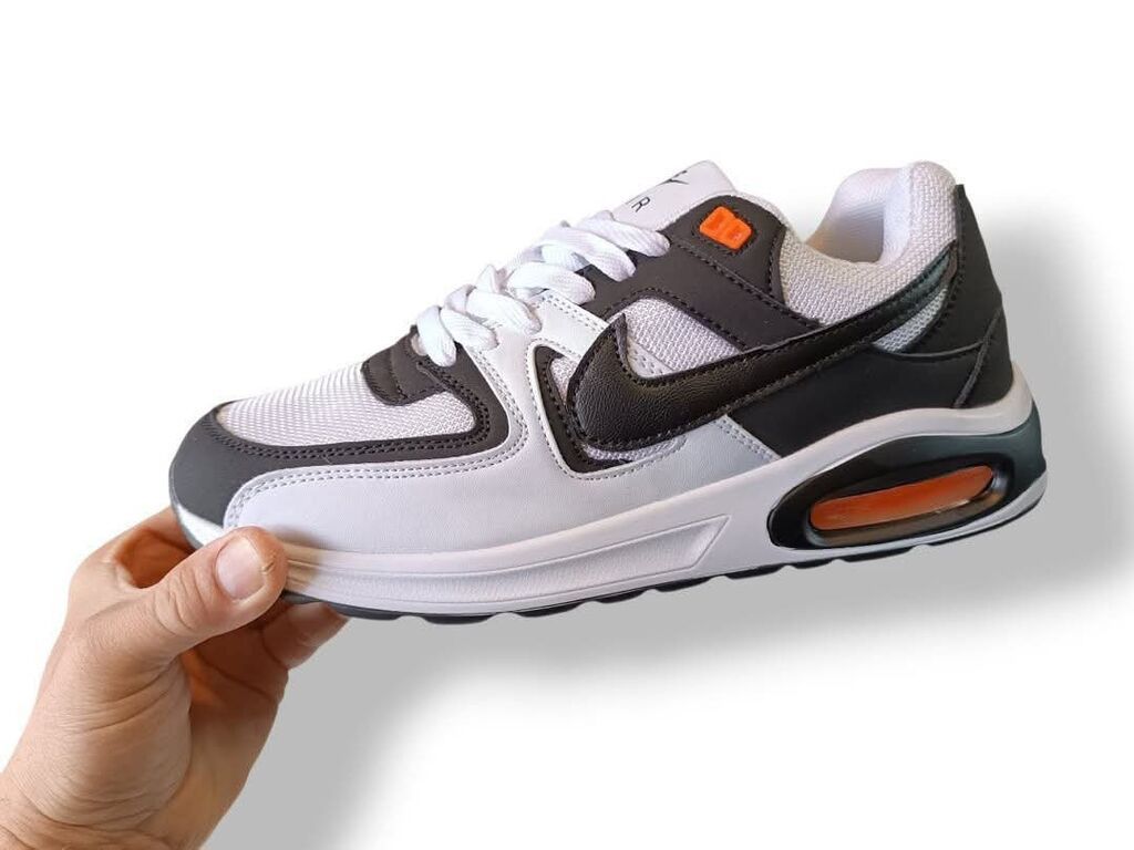 Nike Air Max Command /2026 (41-46) Cena: 3600 din US