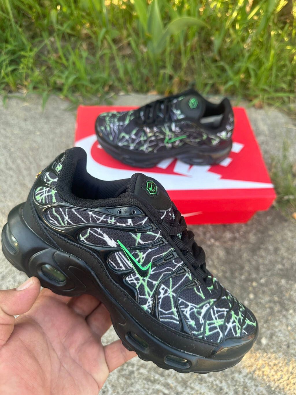 Nike air max tn dečije patike crno zelene NOVO Novo Brojevi 31 do 36