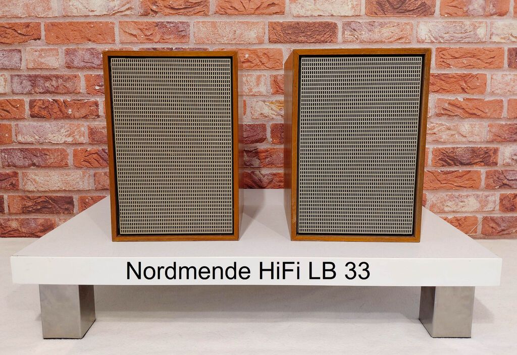 Očuvani vintage zvučnici marke Nordmende HiFi LB 33 Zvučno perfektni