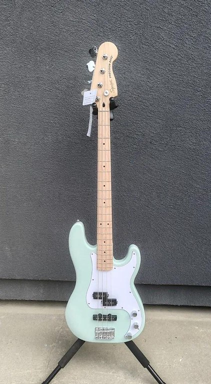SQUIER FSR AFFINITY SERIES PRECISION BASS PJ SURF B-STOCK | Slanje