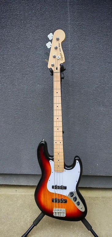 SQUIER AFFINITY JAZZ BASS 3-SB | Slanje po dogovoru ili lično