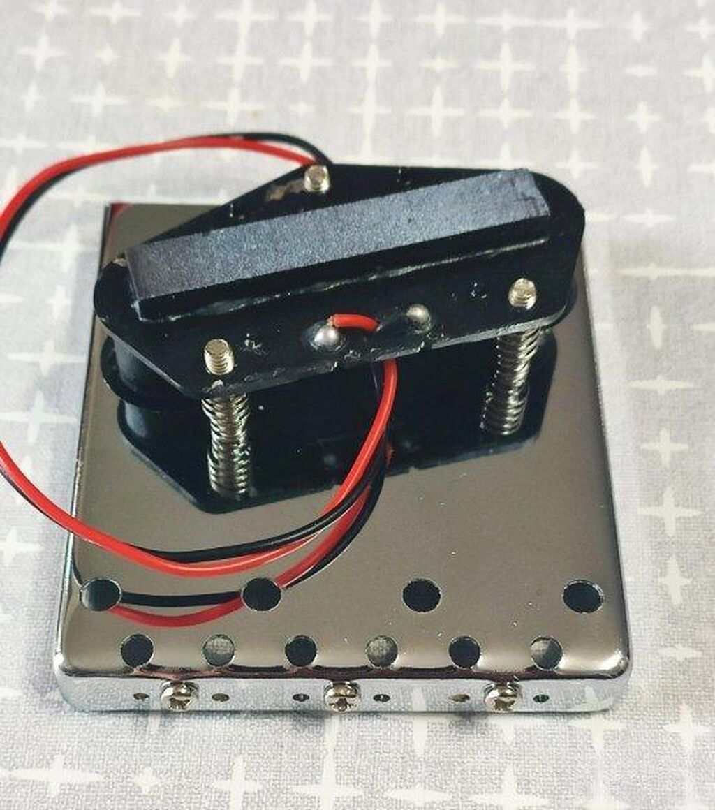 TELECASTER BRIDGE SA TRI SEDLA + MAGNET | Slanje po dogovoru ili
