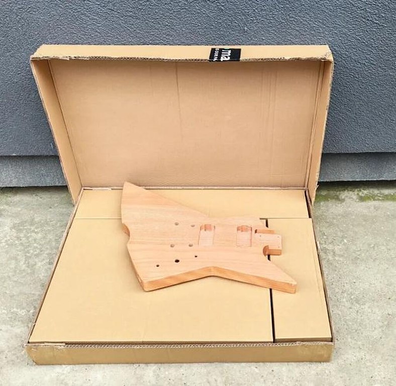 HARLEY BENTON ELECTRIC GUITAR KIT EXTREME-84 | . Slanje po
