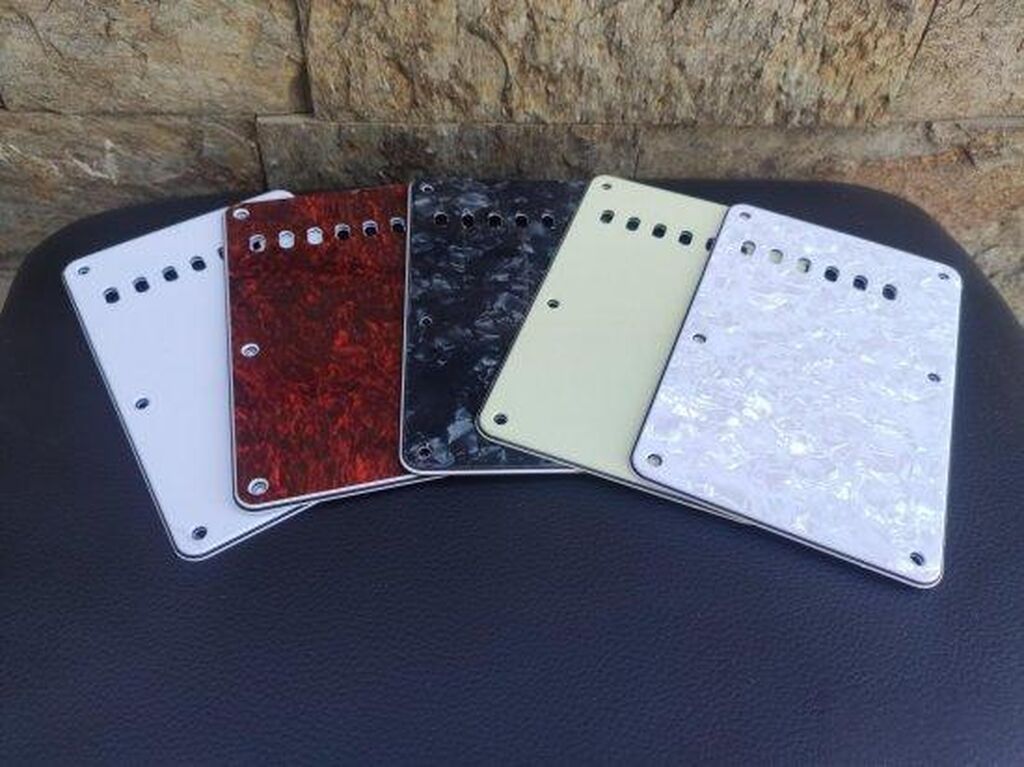 ZADNJA MASKABACK PLATE FOR FENDER ST | Slanje po dogovoru ili