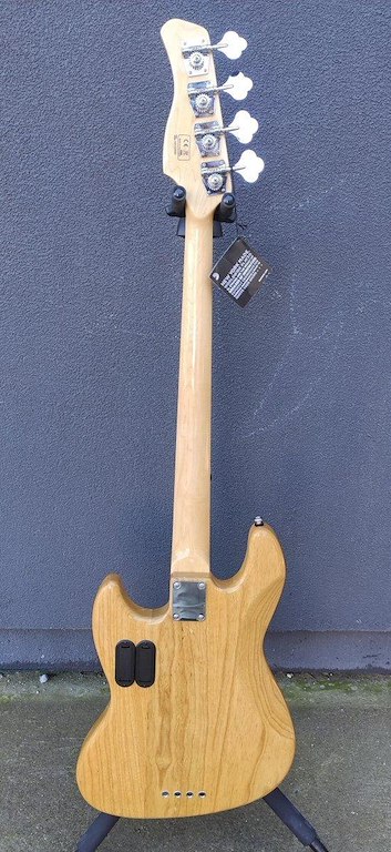 SIRE MARCUS MILLER V7 SWAMP ASH 4-STRING FRETLESS B-STOCK | Slanje