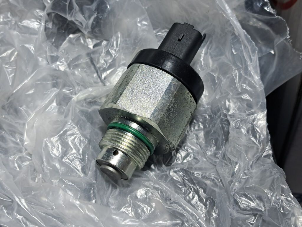 Regulator pritiska goriva 2.0HDI siemens Peugeot Polovan regulator