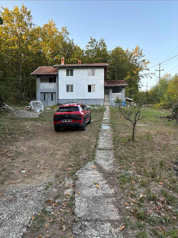 VILLA ANĐELINA - kuća gde šuma čuva mir, a put vodi pravo kući Na