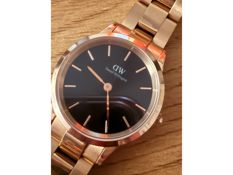 Daniel Wellington Iconic Link org
