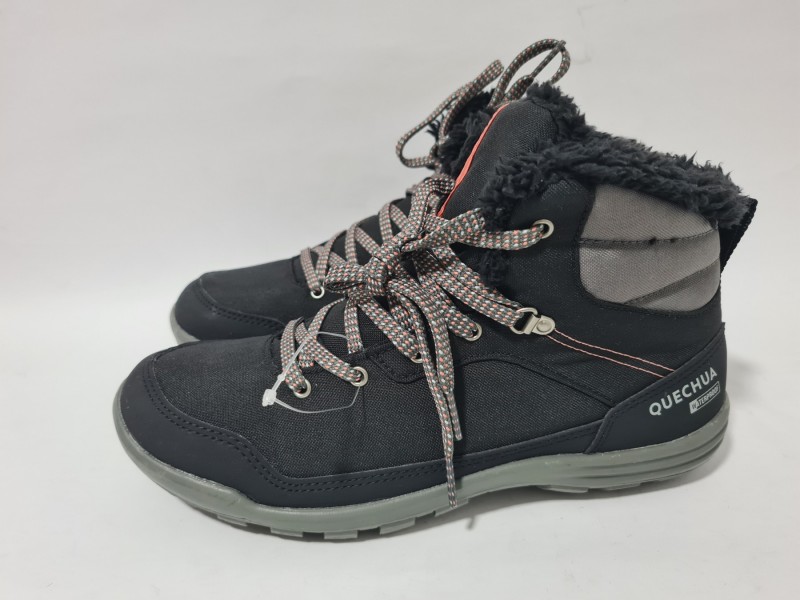 Original QUECHUA WATERPROOF cipele 38*24,5 NOVO