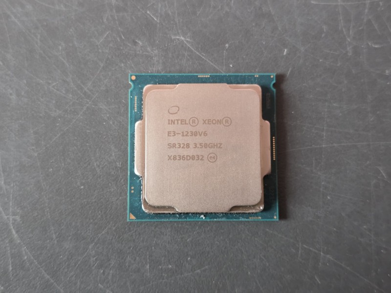 Intel Xeon E3-1230 V6