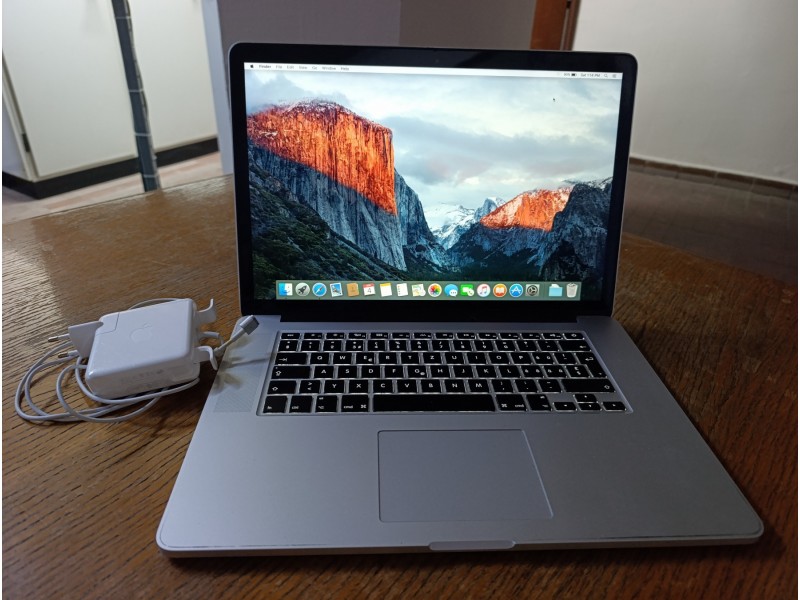 MacBook Pro 15" Retina Mid 2015 16GB RAM i7