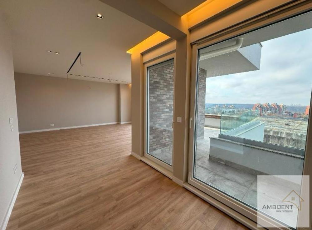 Petosoban stan na prodaju, 166m2, 499.740€
