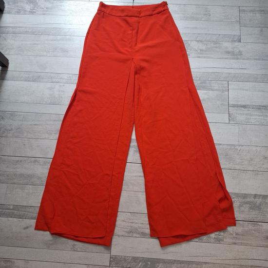 Zara leprsave pantalone
