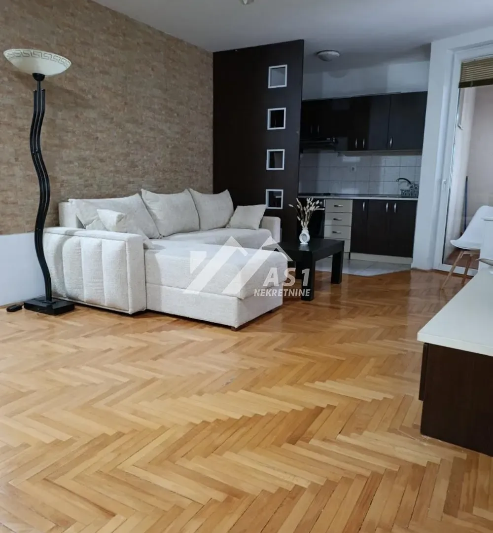 Izdavanje, dvosoban stan, 45m², Podbara, Novi Sad Sve Podlokacije