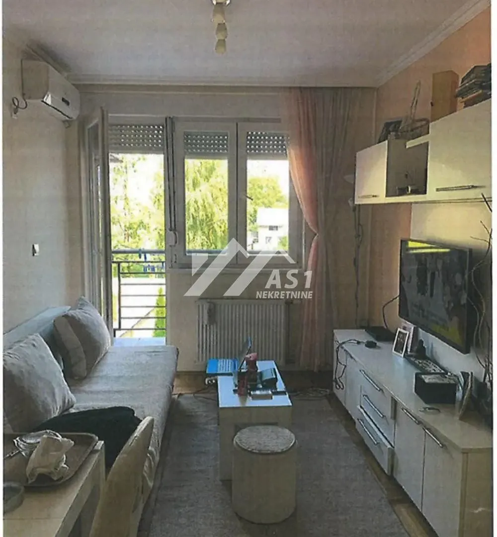Izdavanje, dvosoban stan, 38m², Grbavica, Novi Sad Sve Podlokacije