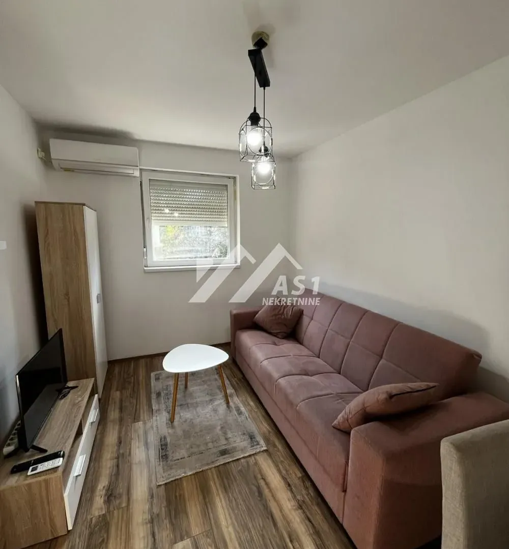 Izdavanje, jednosoban stan, 33m², Detelinara, Novi Sad Sve Podlokacije