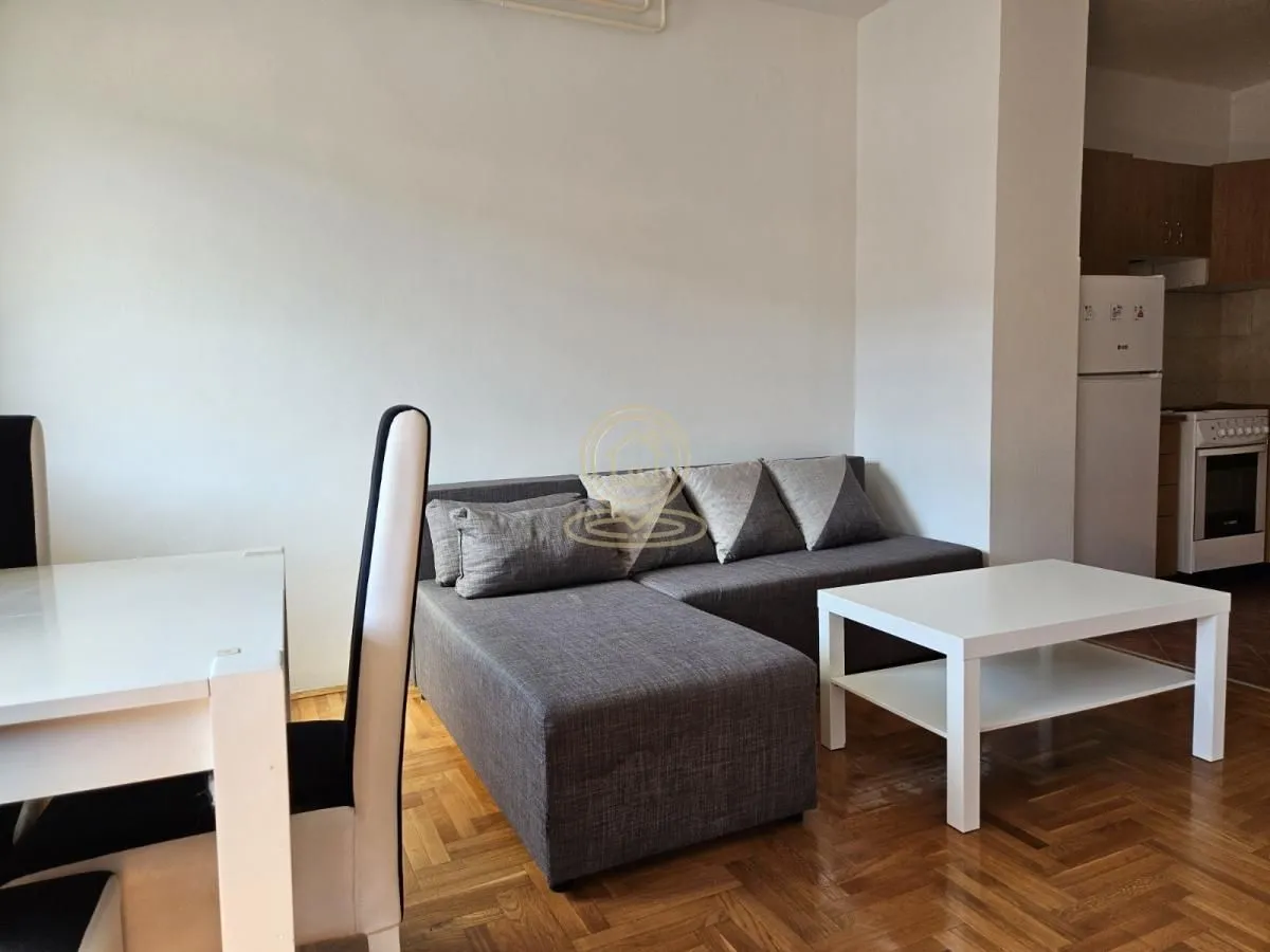 Izdavanje, dvosoban stan, 48m², Grbavica, Novi Sad Sve Podlokacije