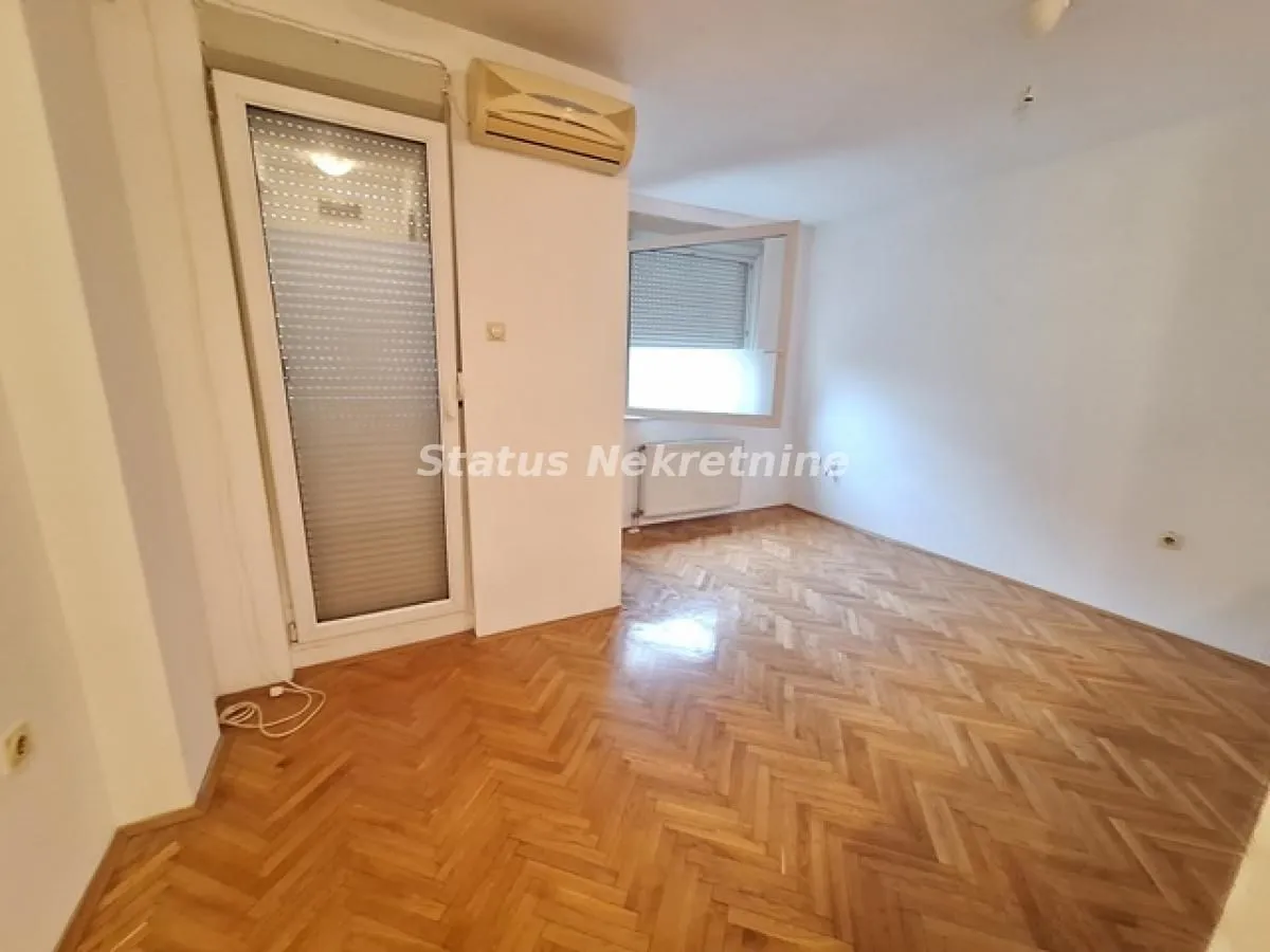 Izdavanje, jednosoban stan, 36m², Grbavica, Novi Sad Sve Podlokacije
