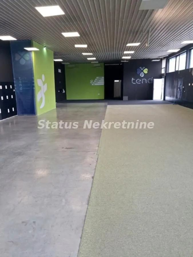Izdavanje, poslovni prostor, 300m², Novo naselje, Novi Sad