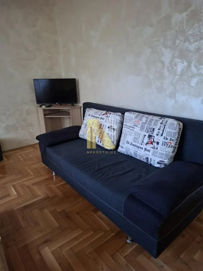 Izdavanje, garsonjera, 25m², Banatić, Novi Sad Sve Podlokacije
