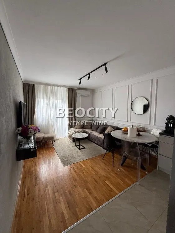 Prodaja, trosoban stan, 48m², Ledine, Beograd