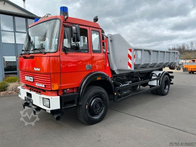 Kamion s kipom s pomičnim kontejnerom
IVECO Magirus Turbo 160-30 AH - Oldtimer- V 8 - Motor
