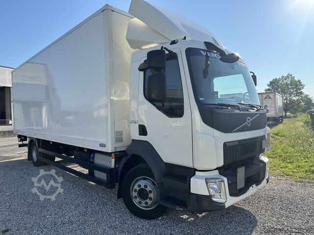 Kamion za otkači
VOLVO FL 250