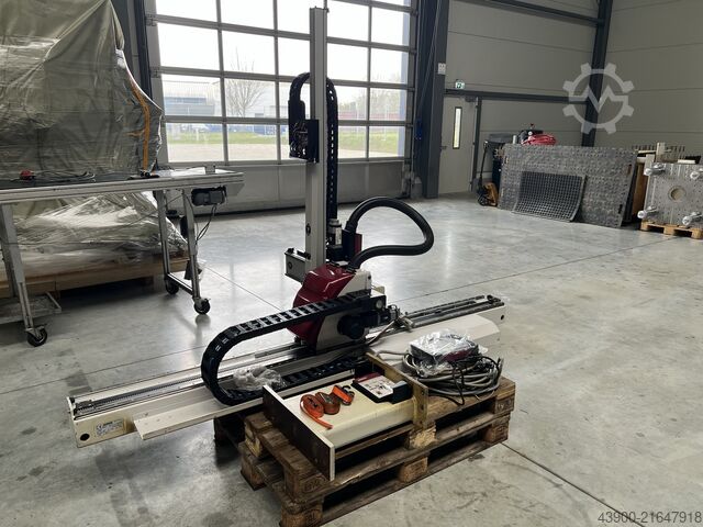 Linearni robot
WITTMANN W 711