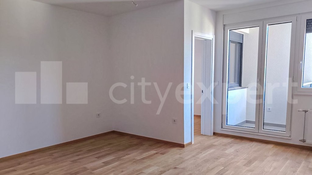 Stan Izdavanje Novi Sad Bez skrivenih troškova - 41m², Kiš Ernea, Novi Sad - 400€