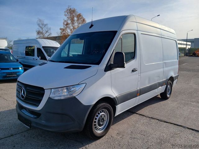 Komercijalno vozilo sa visokim krovom
MERCEDES-BENZ Sprinter III 319 CDI 3,0 L V6 7G-tronic MBUX