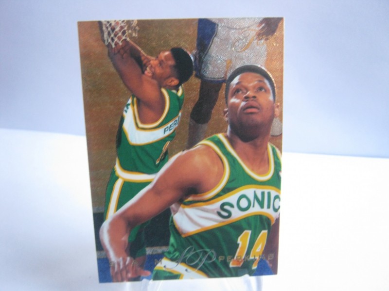 FLEER-SKYBOX FLAIR 95-96 : SAM PERKINS